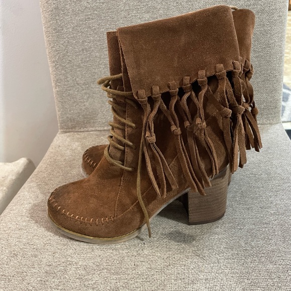 Sbicca | Shoes | Sbicca Womens Heeled Boot With Fringe Size 6 | Poshmark